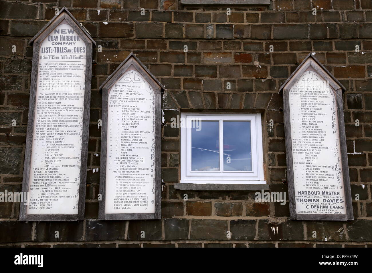 Tolls new quay wales hi-res stock photography and images - Alamy