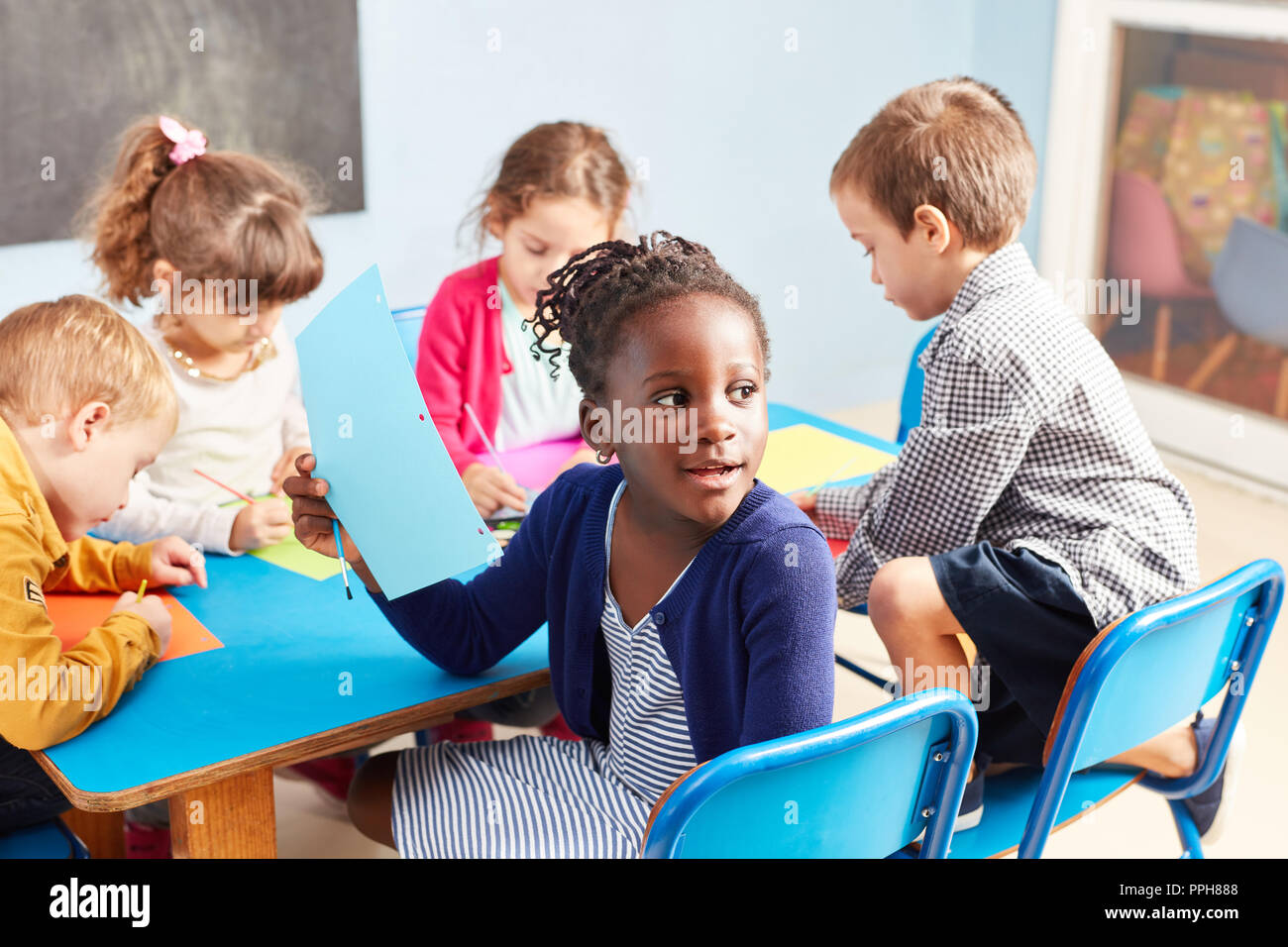 Kids creativity hi-res stock photography and images - Alamy