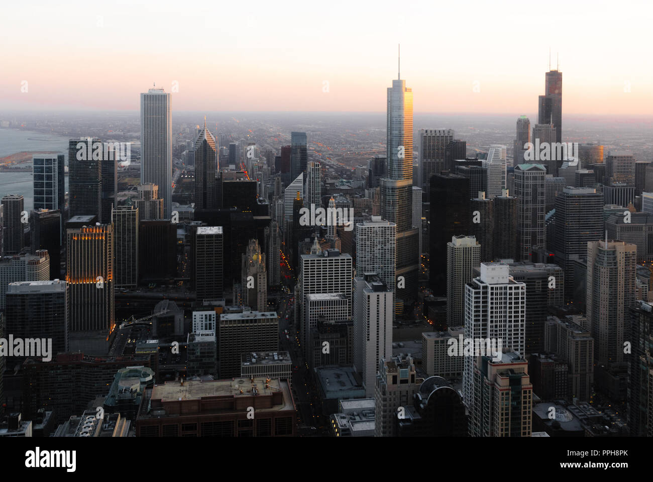 Cityscape image chicago downtown hi-res stock photography and images ...