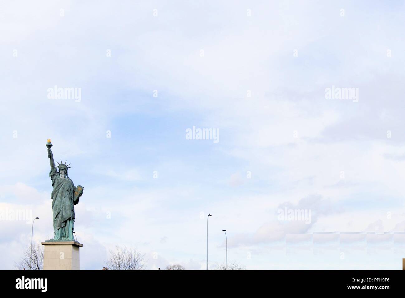 The small statue of liberty in Paris Stock Photo - Alamy