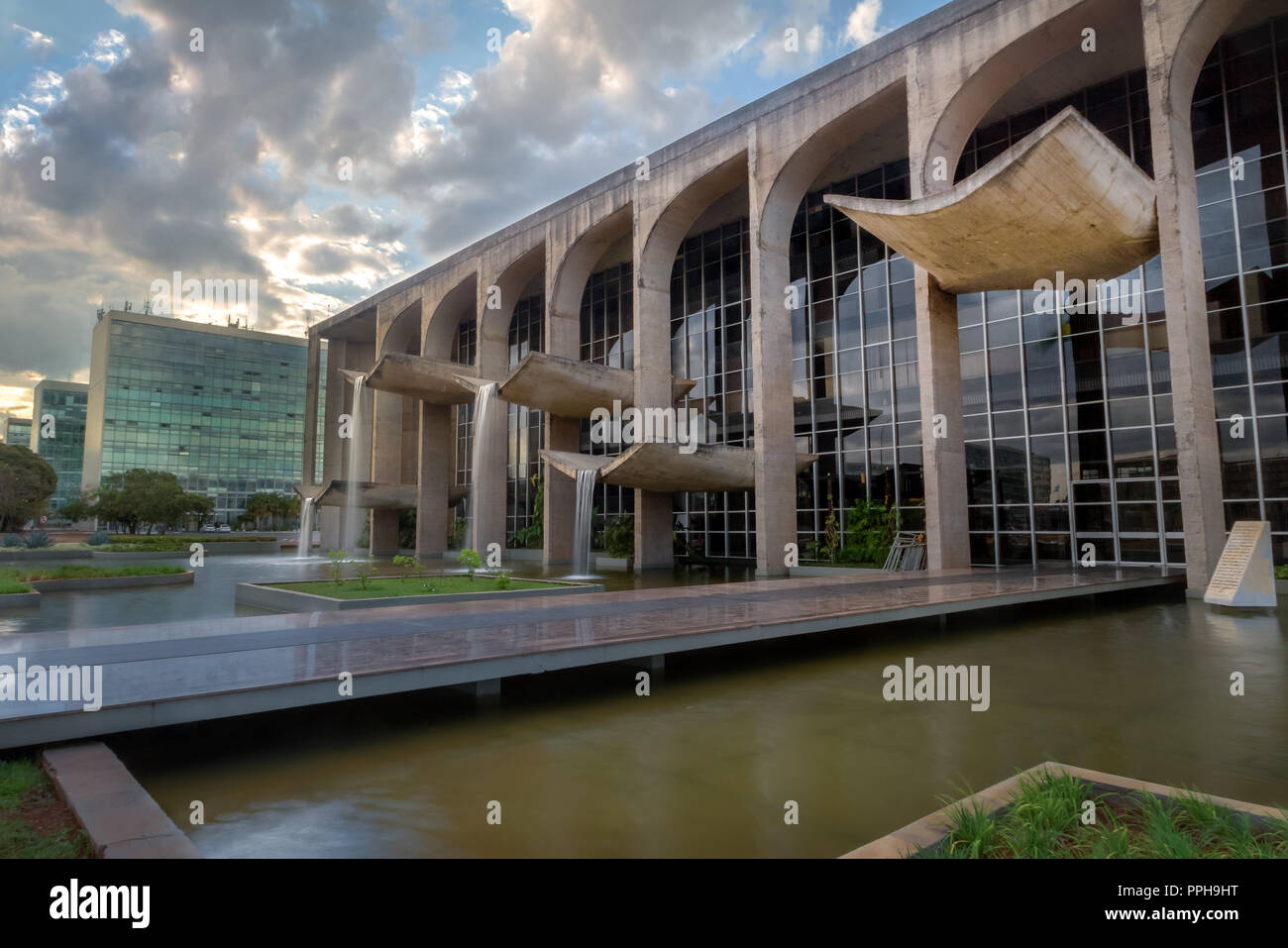 Justice palace hi-res stock photography and images - Alamy