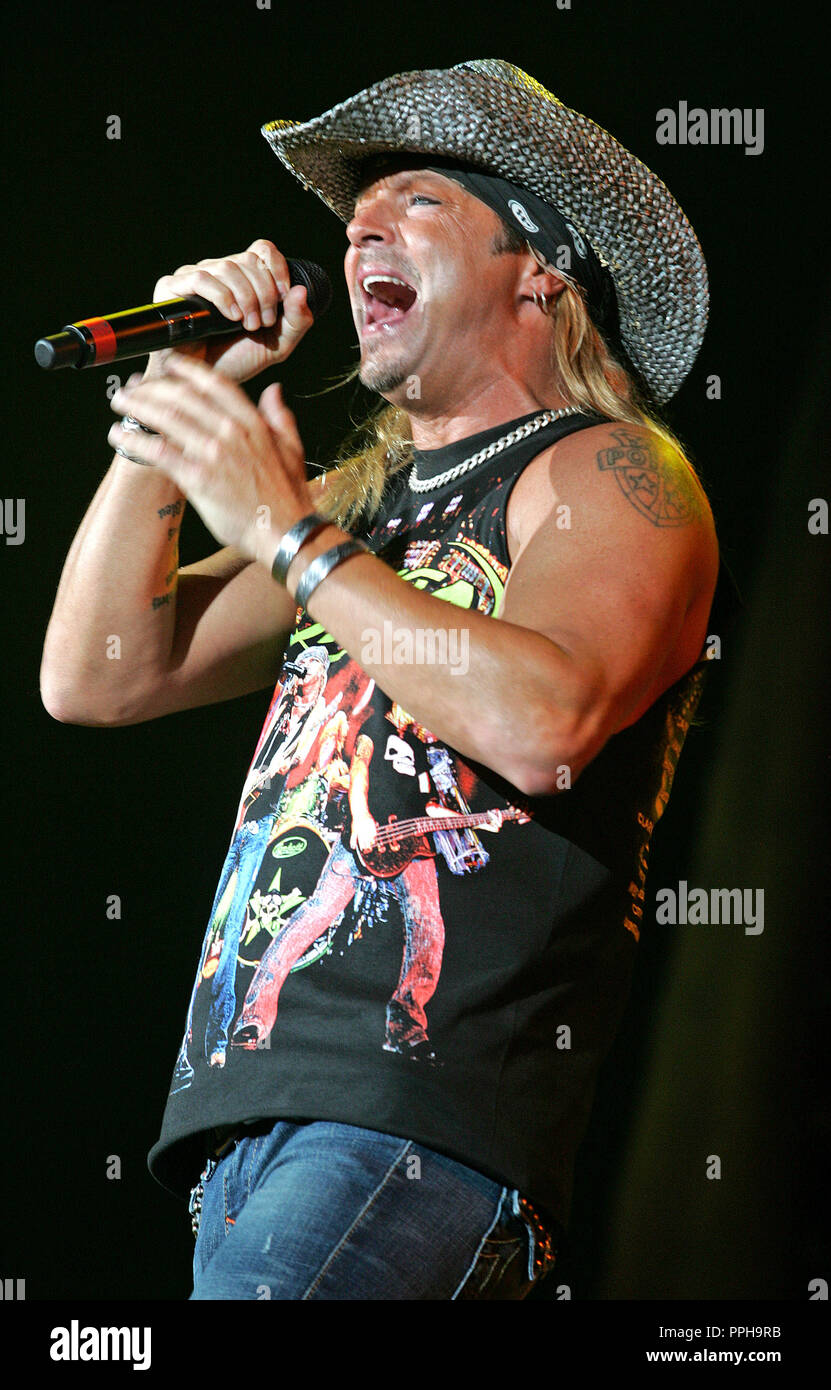 Bret michaels poison hi-res stock photography and images - Alamy