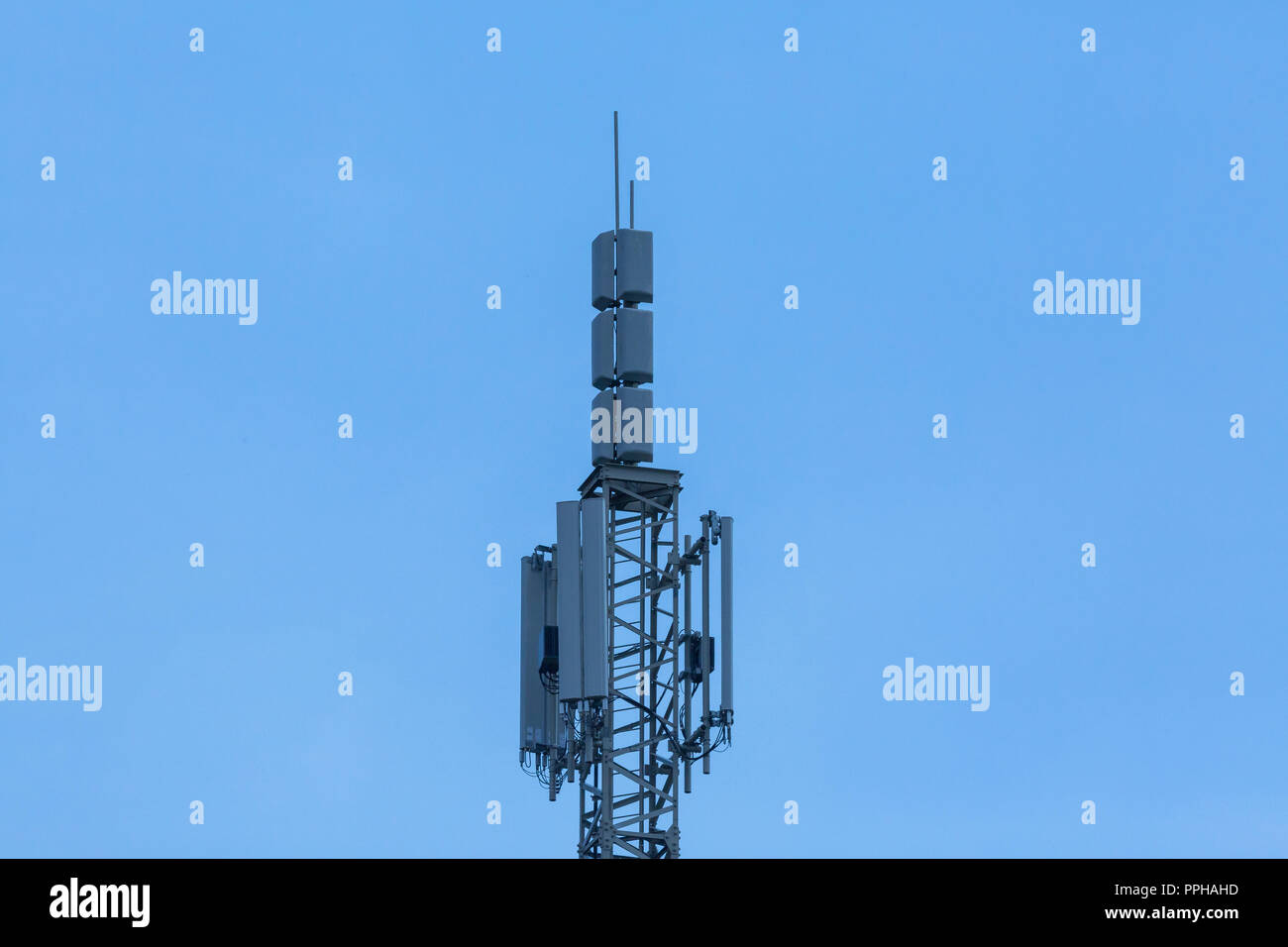 Mobilfunkmast hi-res stock photography and images - Alamy