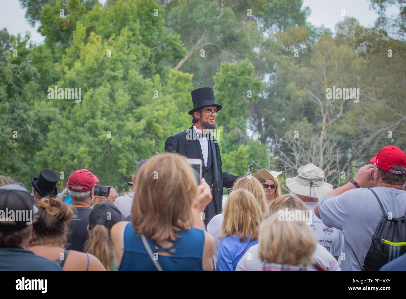 An actor playing Abraham Lincoln gives the Gettysburg Address to a ...