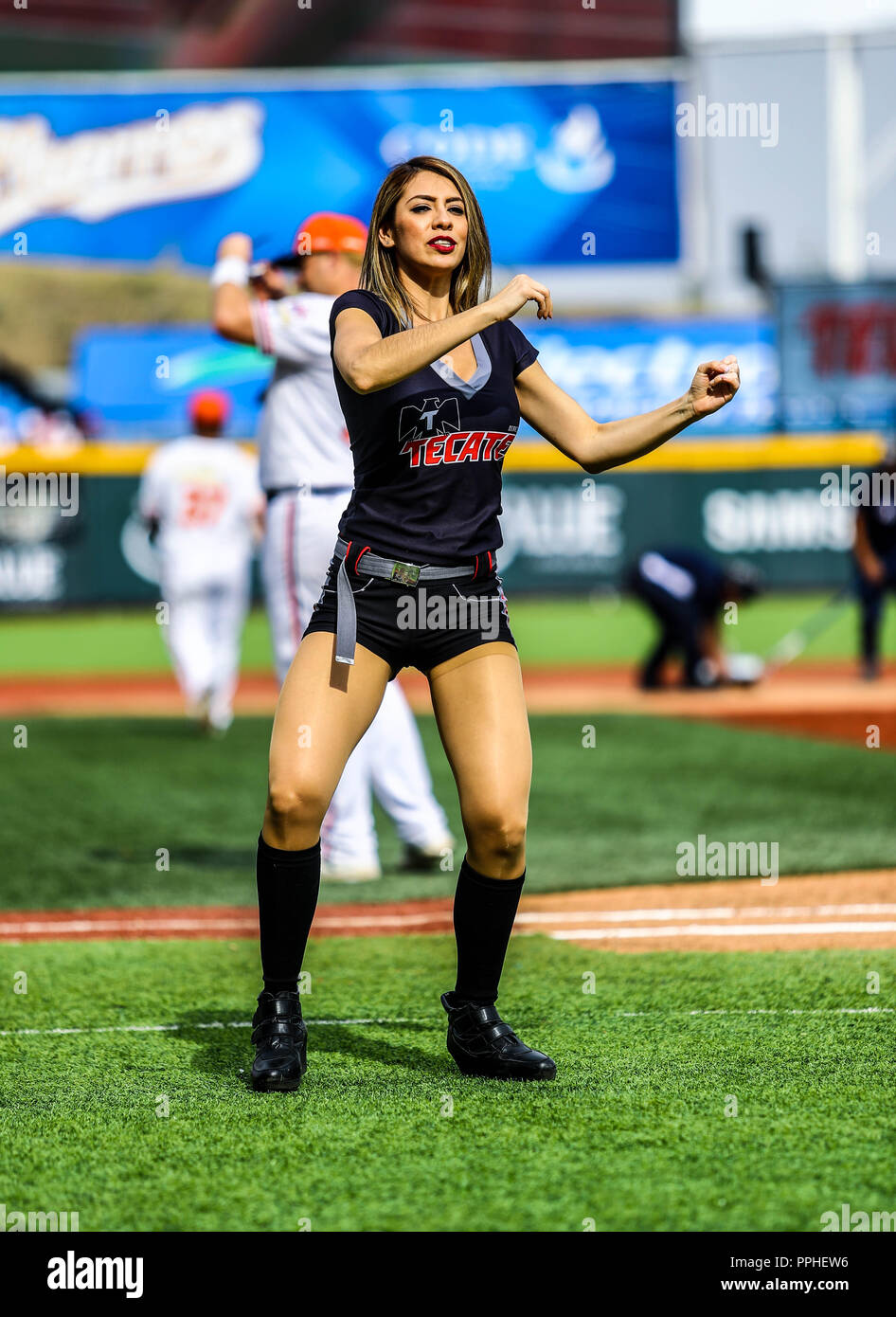 Hombres chicas hi-res stock photography and images - Alamy