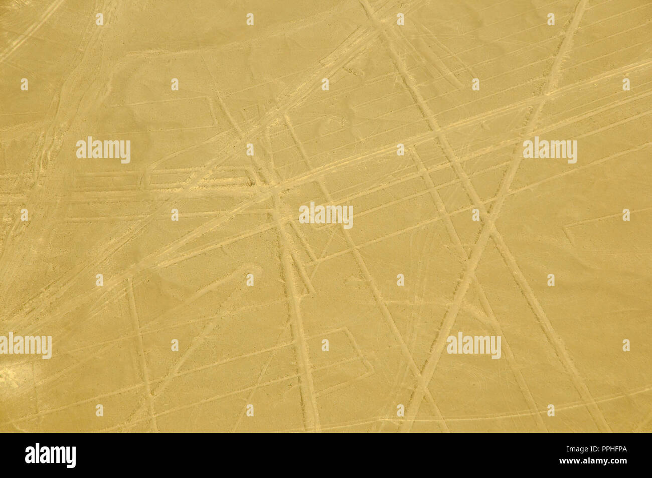 Nazca geoglyph hi-res stock photography and images - Alamy