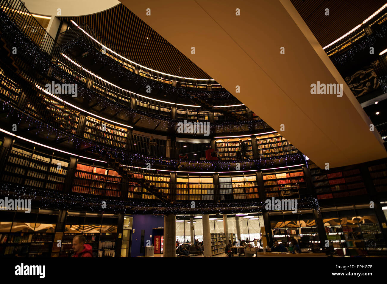 Birmingham Library Interior Stock Photos & Birmingham Library Interior ...