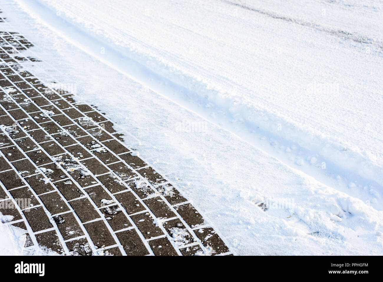Background with snow on road and pavement in winter, texture Stock ...