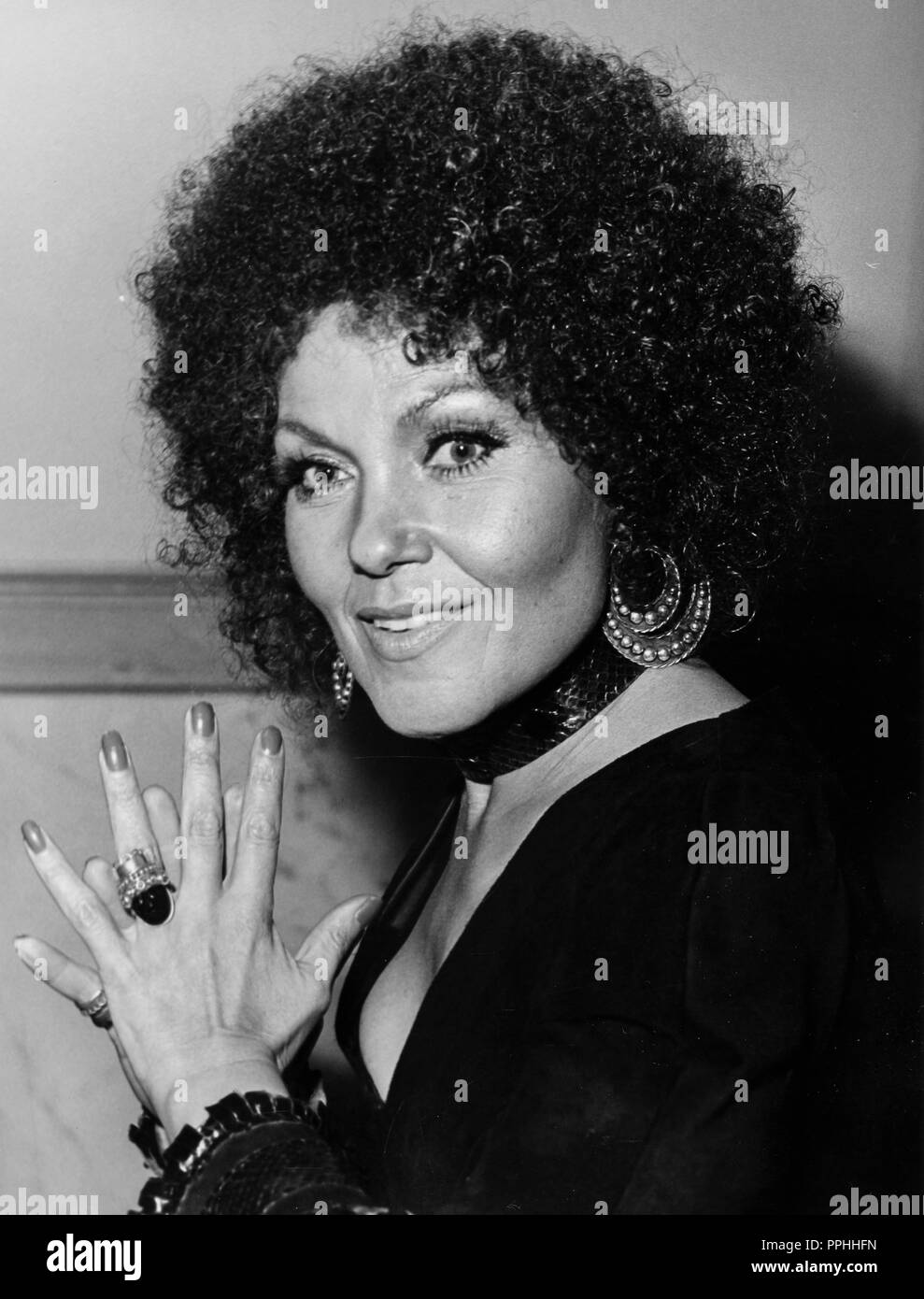 Cleo laine hi-res stock photography and images - Alamy