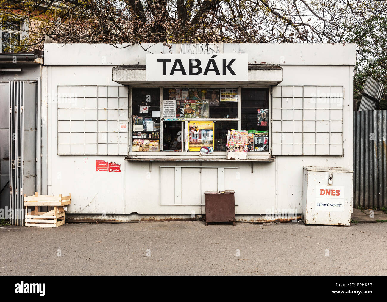 Small kiosk hi-res stock photography and images - Alamy