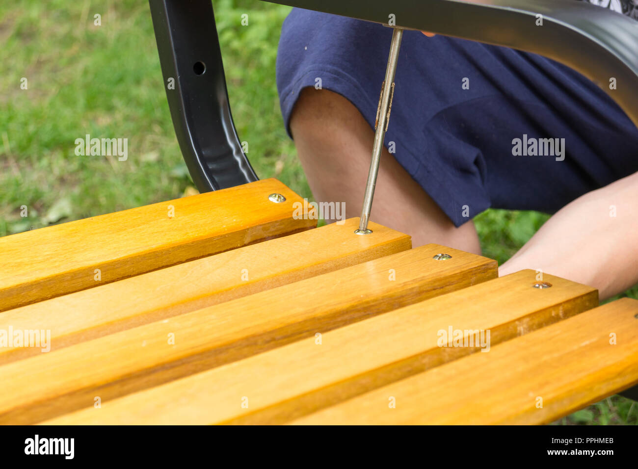 Screwing hi-res stock photography and images - Alamy
