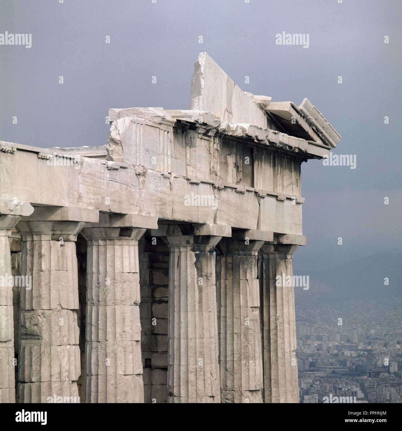 Fronton parthenon hi-res stock photography and images - Alamy
