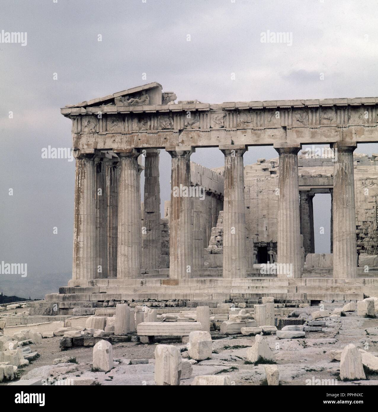 EL PARTENON - TEMPLO DORICO CONSTRUIDO EN LA ACROPOLIS DE ATENAS ENTRE ...