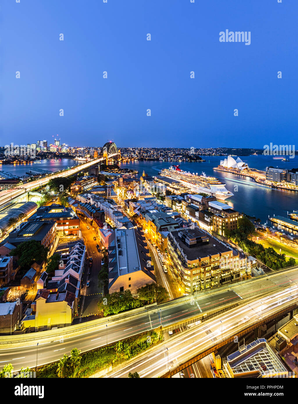 Flyover bridge at night hi-res stock photography and images - Alamy
