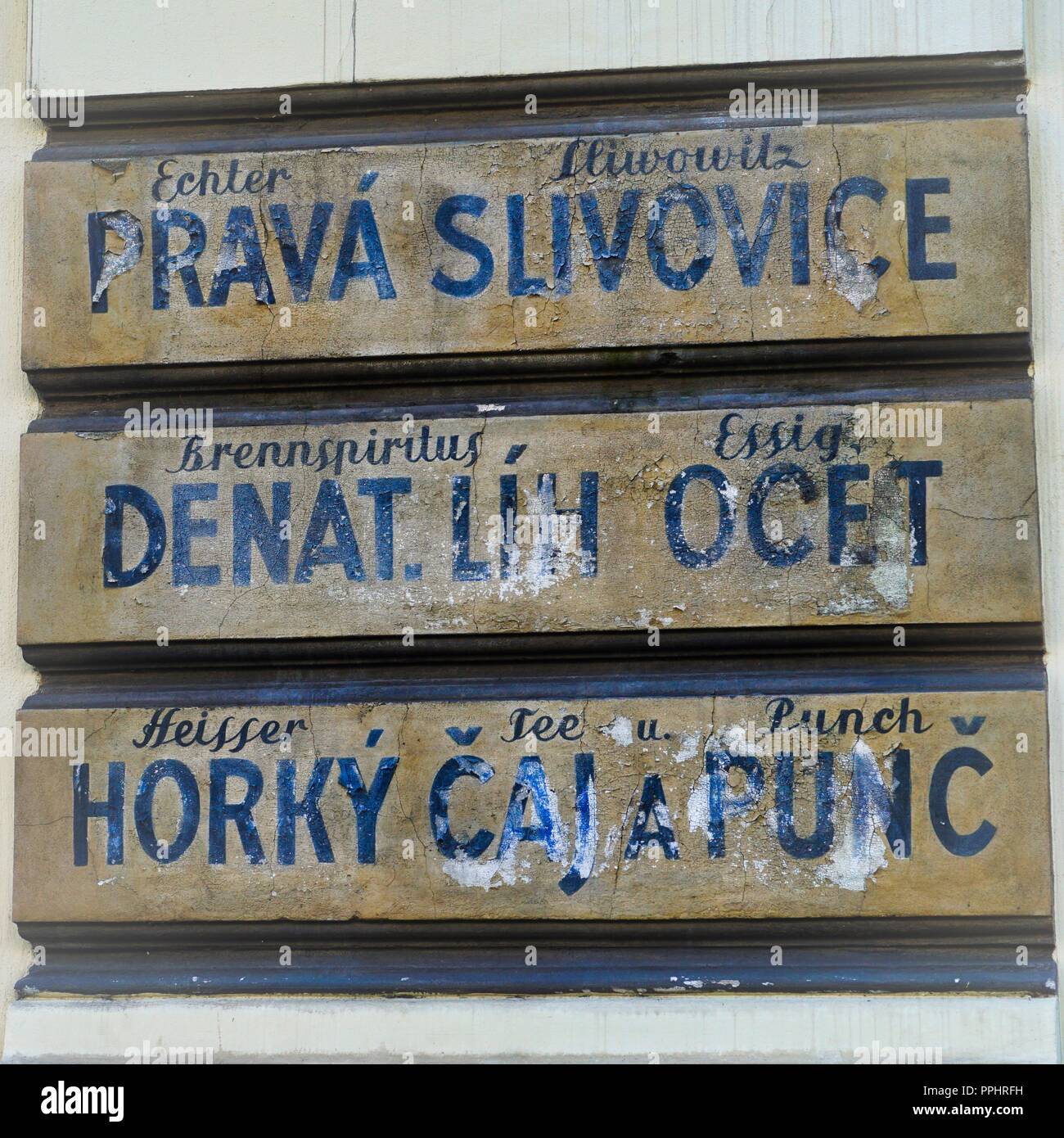 Old business signs hi-res stock photography and images - Alamy