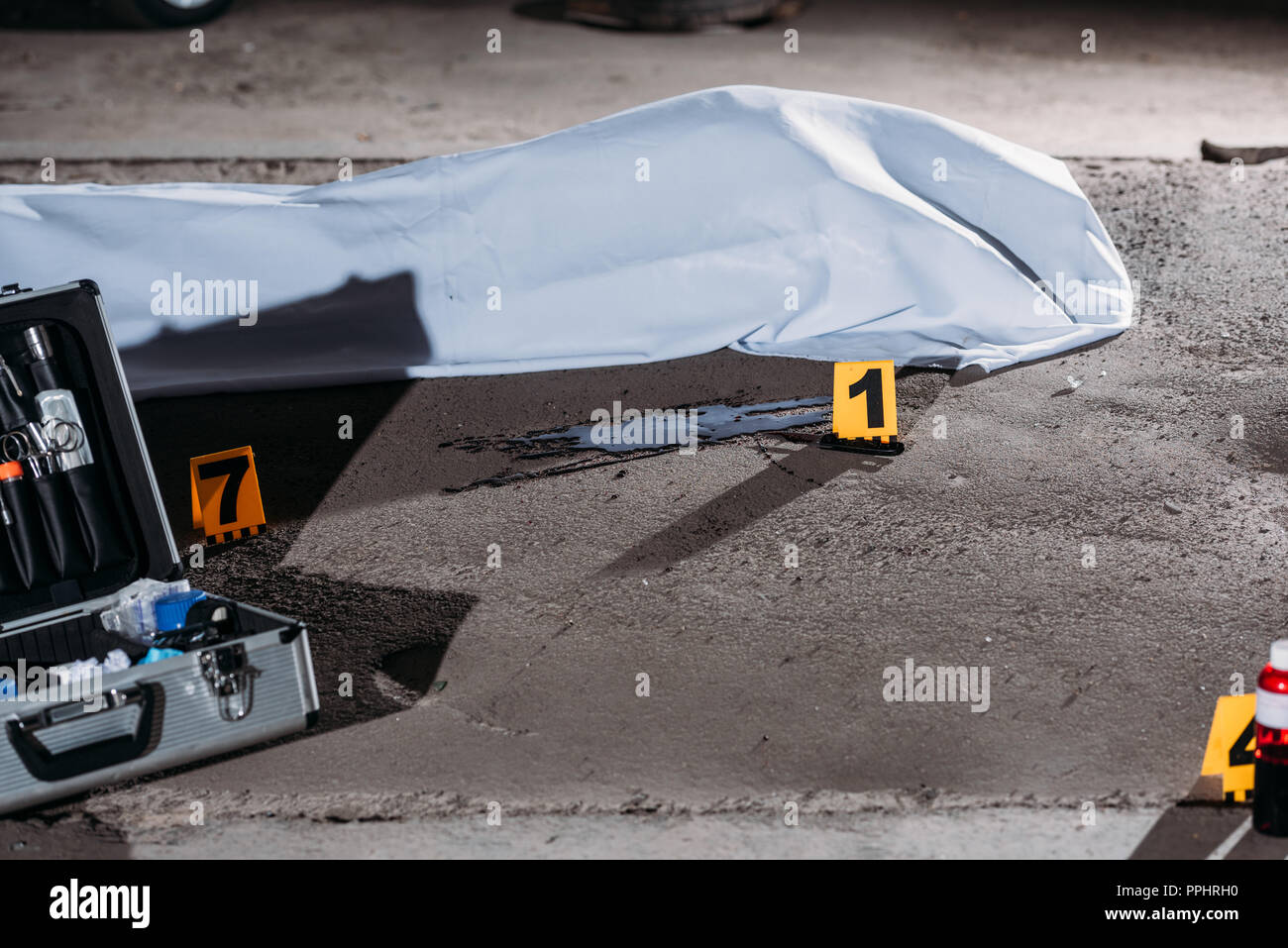 Investigation tools bag hi-res stock photography and images - Alamy