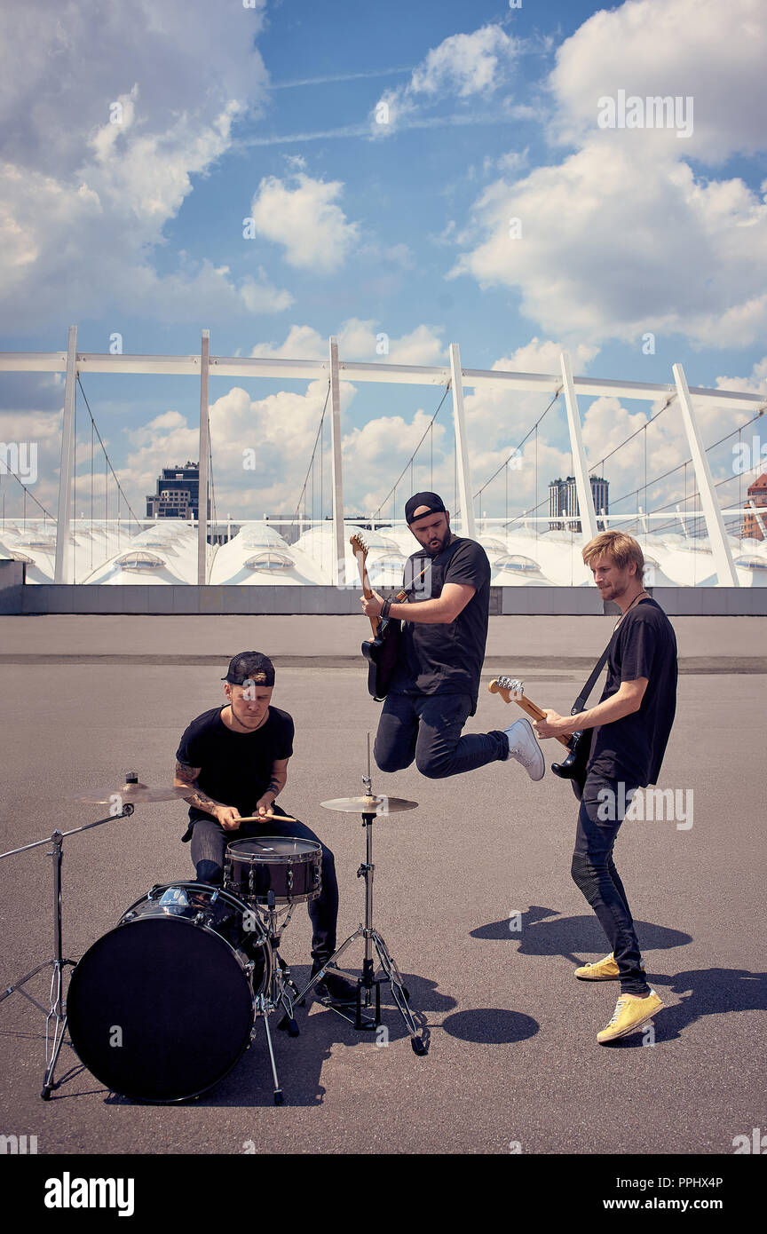 City set playing hi-res stock photography and images - Alamy