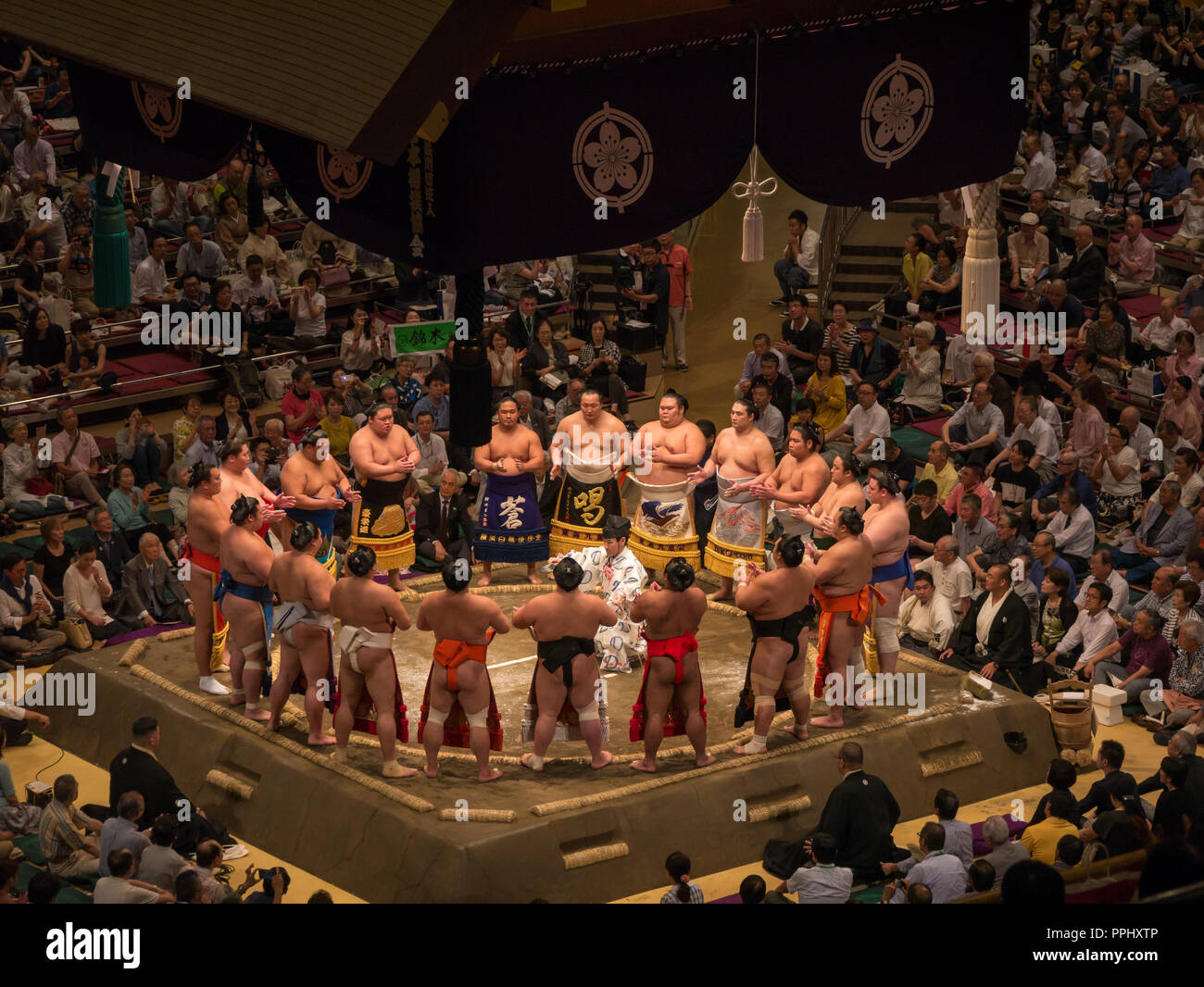 Tokyo, Japan. September 9, 2018. : Judge and sumo wrestlers in the ...