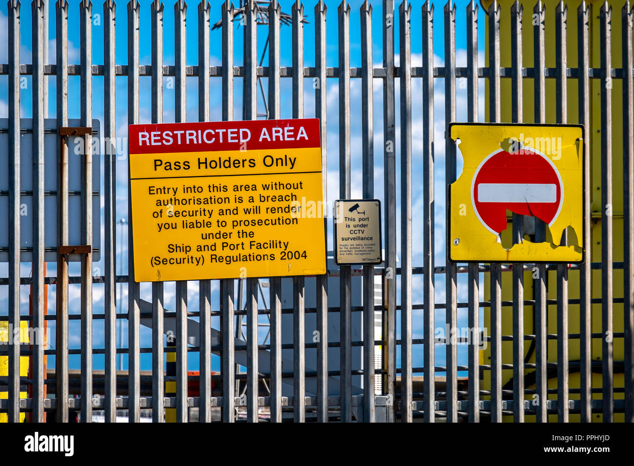 Uk Border Control High Resolution Stock Photography and Images - Alamy