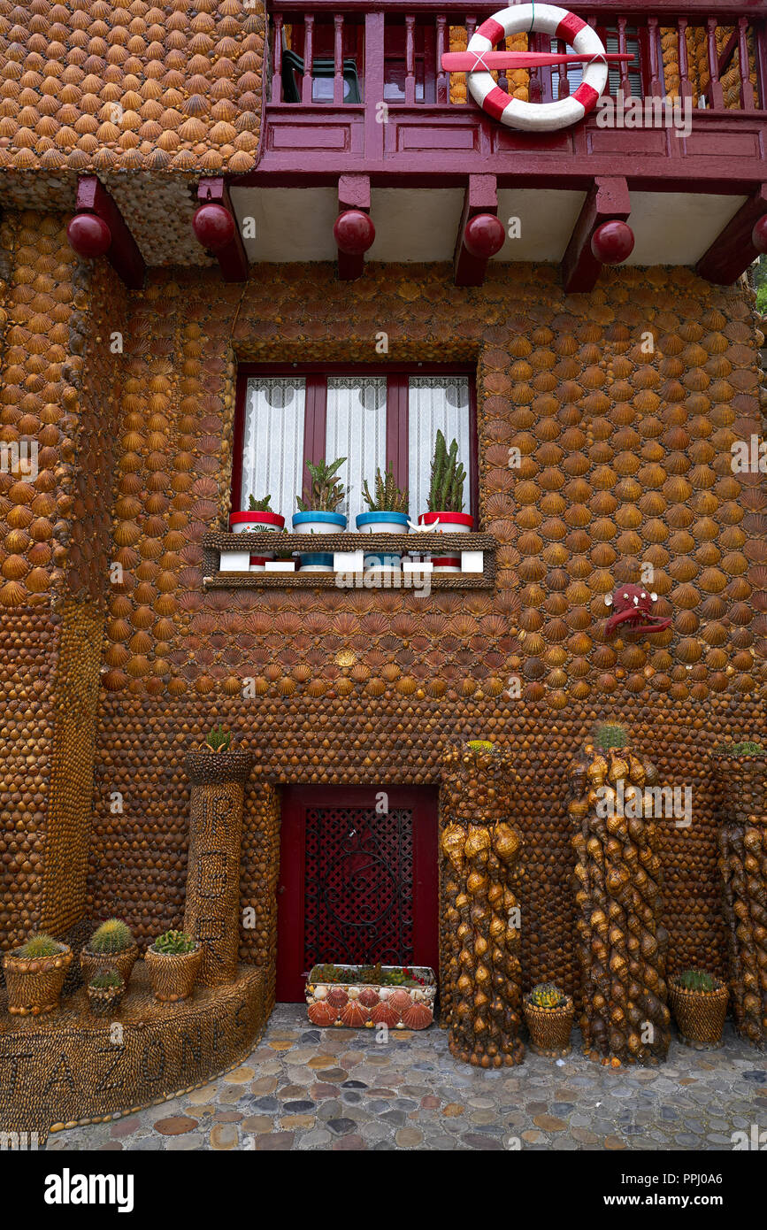 Facade house shells in hi-res stock photography and images - Alamy