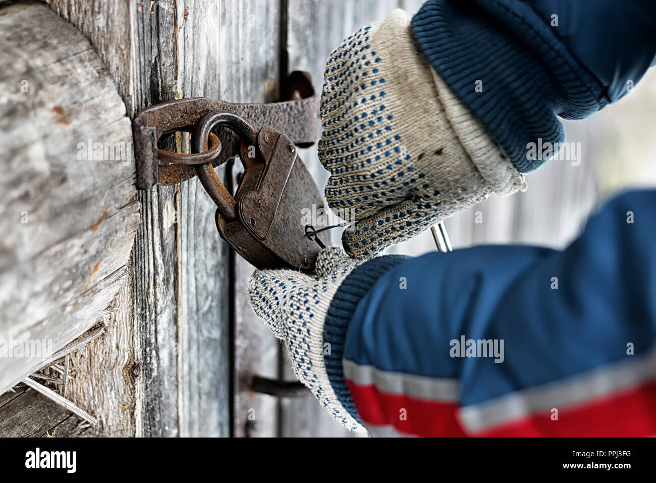 hands open padlock Stock Photo - Alamy