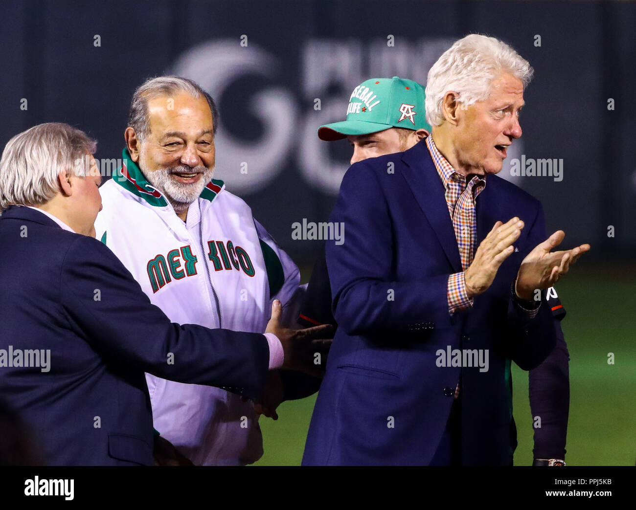 Carlos Bremer, Carlos Slim, Bill Clinton, former president of the ...