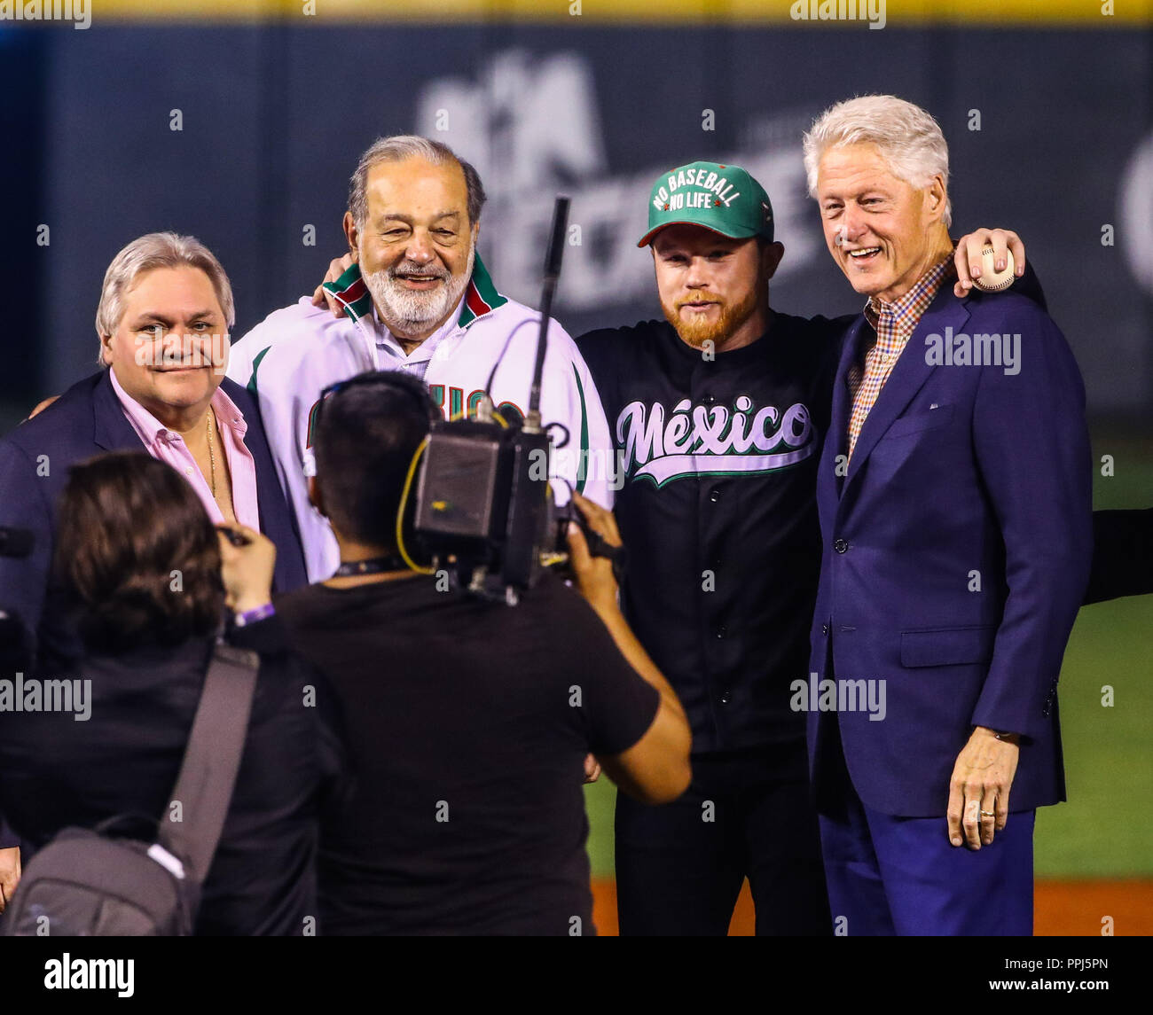 Carlos Bremer, Carlos Slim, Bill Clinton, former president of the ...