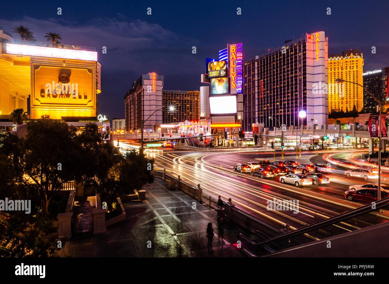 Intersection night exposure hi-res stock photography and images - Alamy