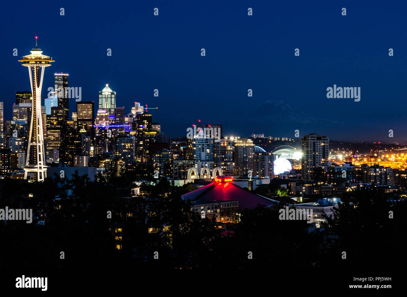 Downtown Seattle at night Stock Photo - Alamy
