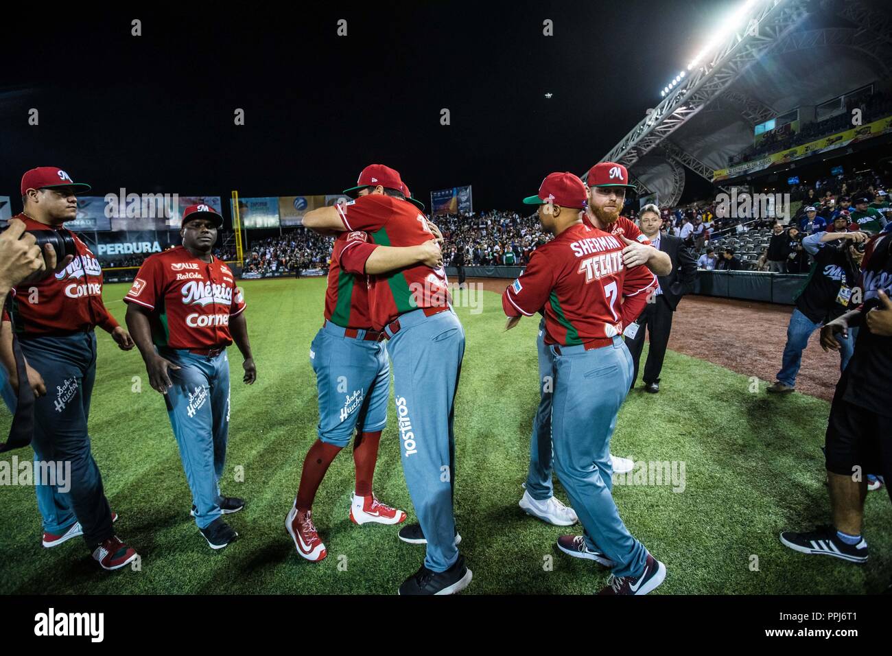 Mexico caribbean baseball series hi-res stock photography and images ...