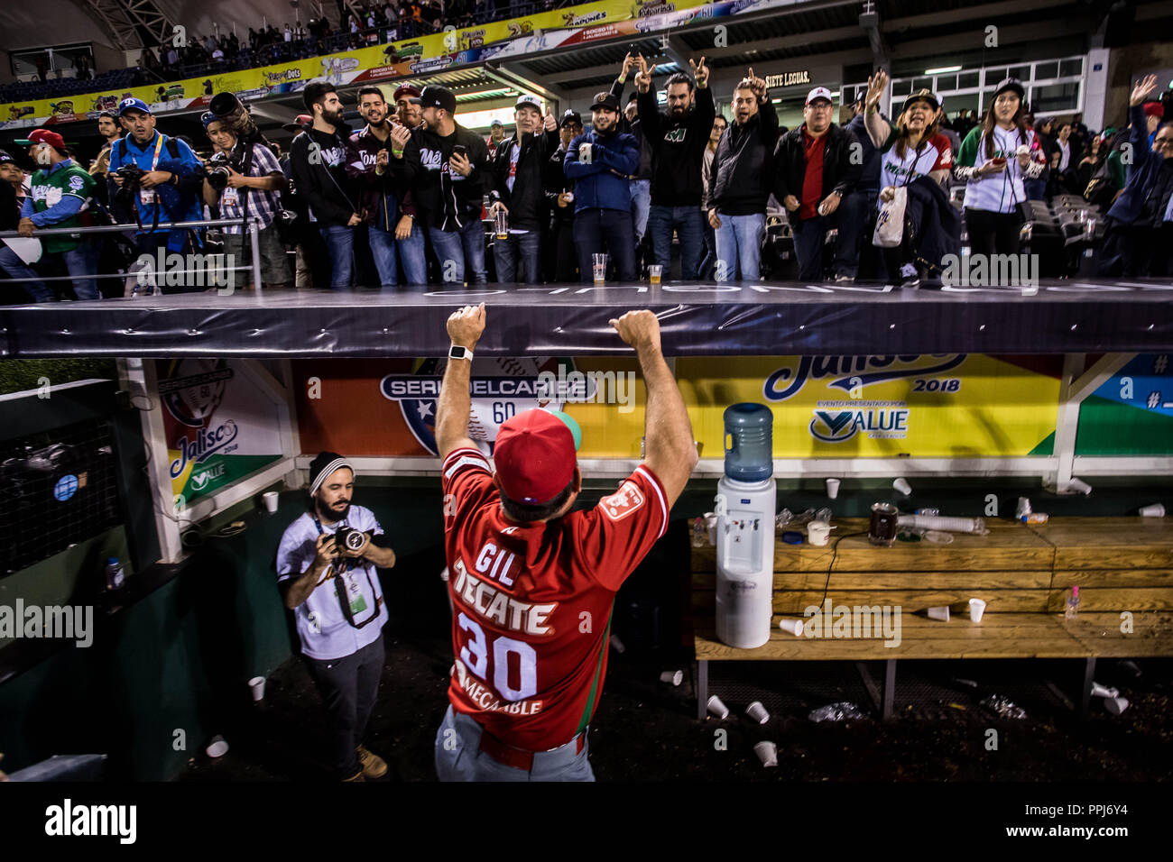 Benjamin Hill manager de Mexico durante la Serie del Caribe . Baseball ...
