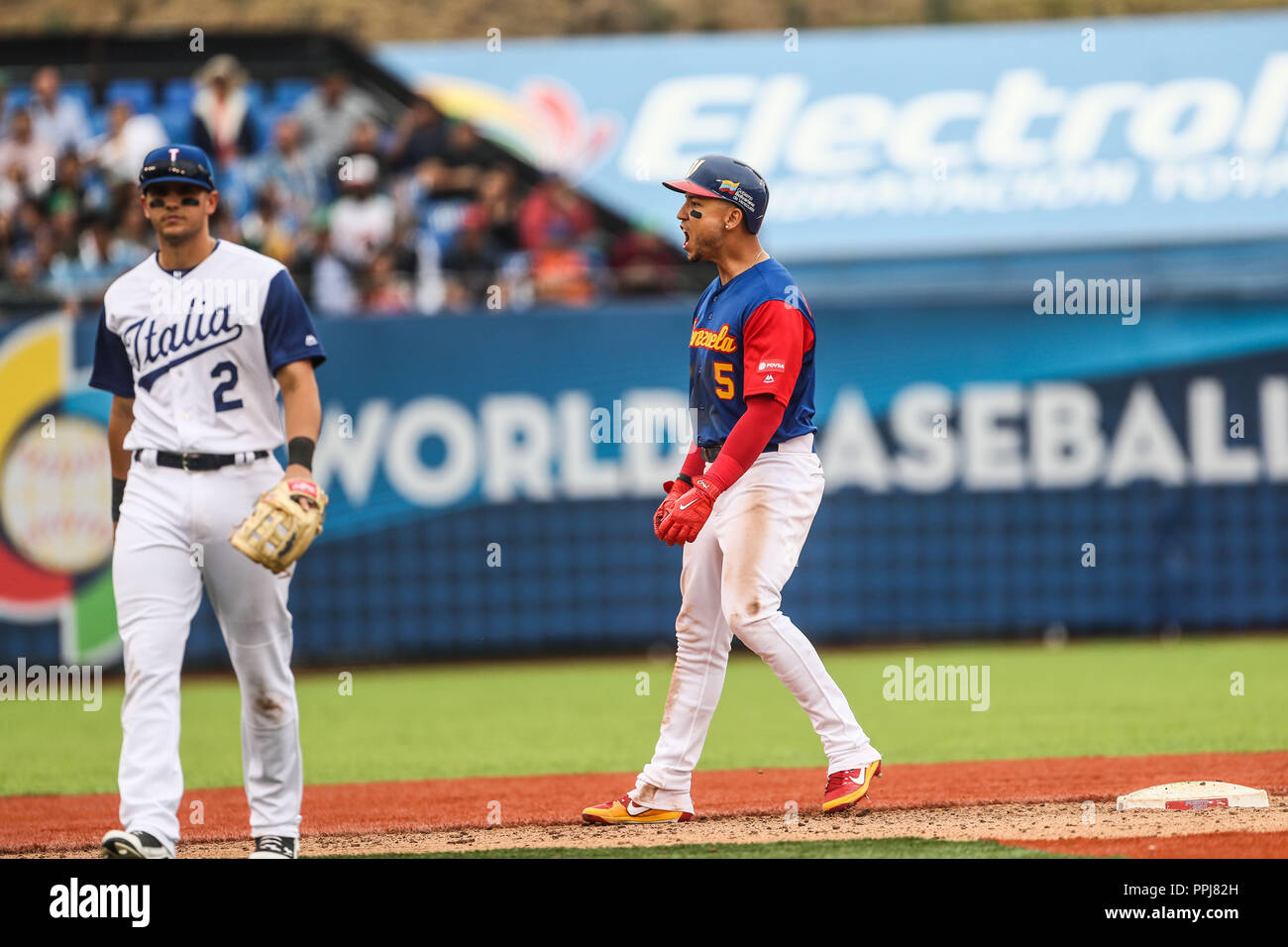 Segunda base hi-res stock photography and images - Alamy