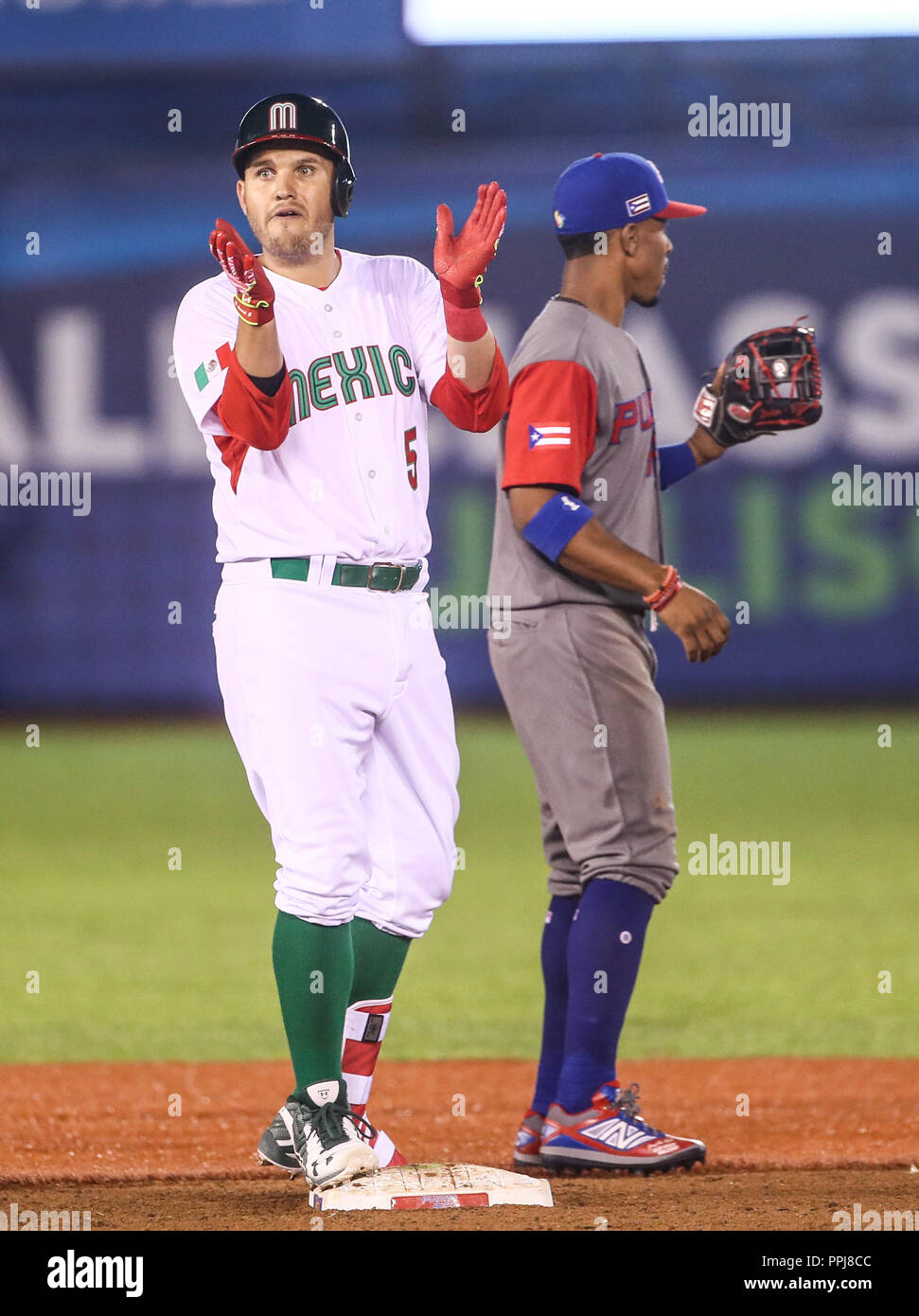 Brandon Laird de Mexico, durante el partido entre Mexico vs Puerto Rico ...