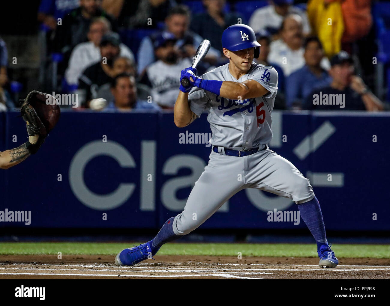 Austin Barnes de dodgers, durante el partido de beisbol de los Dodgers ...