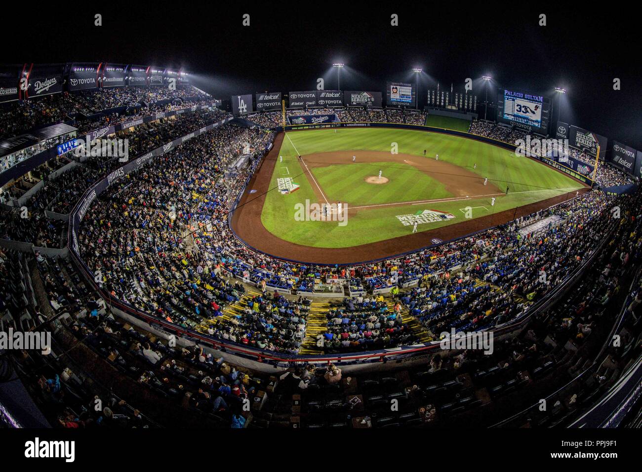 Estadio deporte hi-res stock photography and images - Alamy