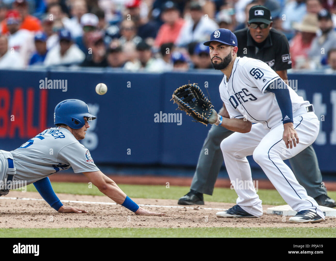 Eric bellinger hi-res stock photography and images - Alamy