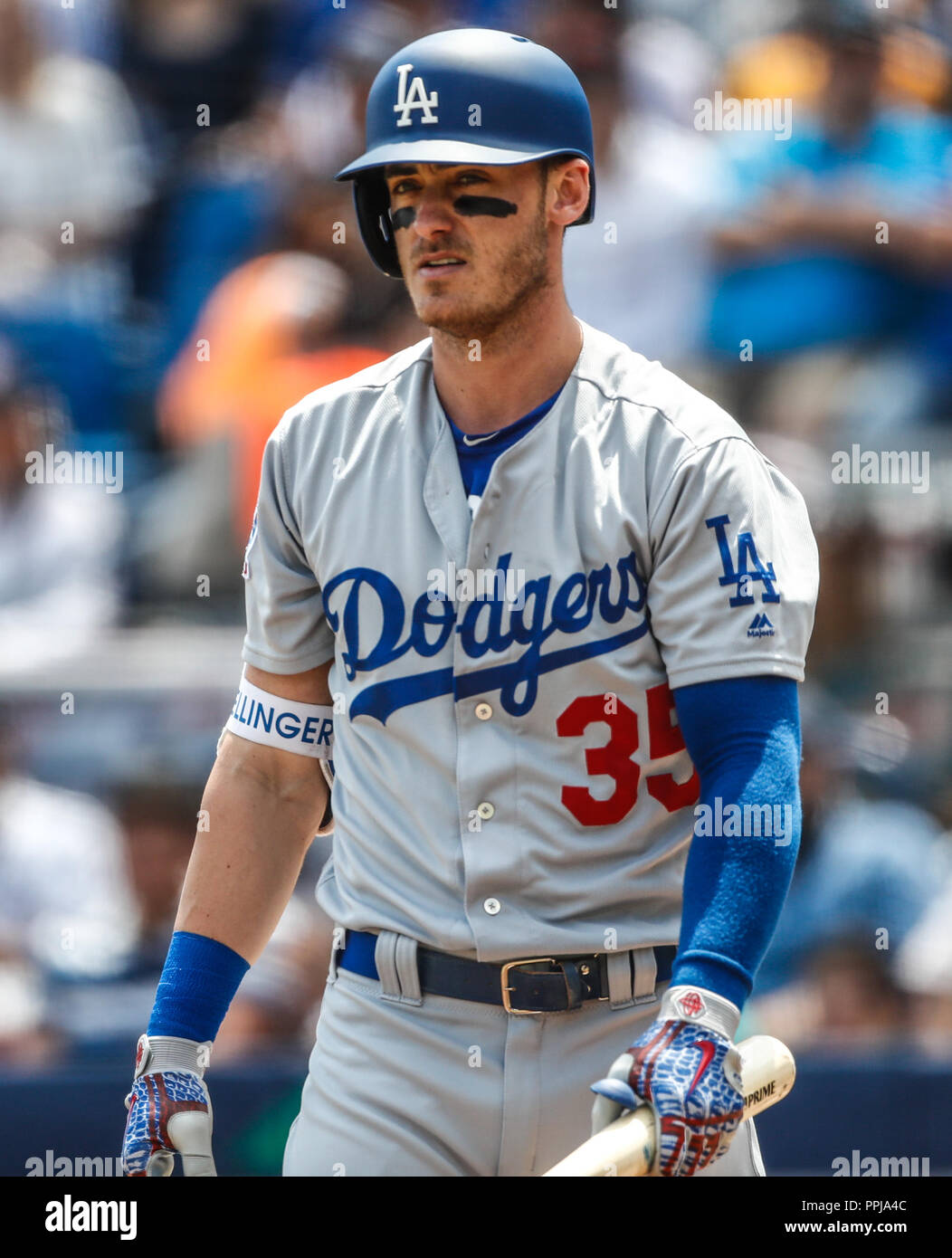 Cody Bellinger. Acciones del partido de beisbol, Dodgers de Los Angeles ...