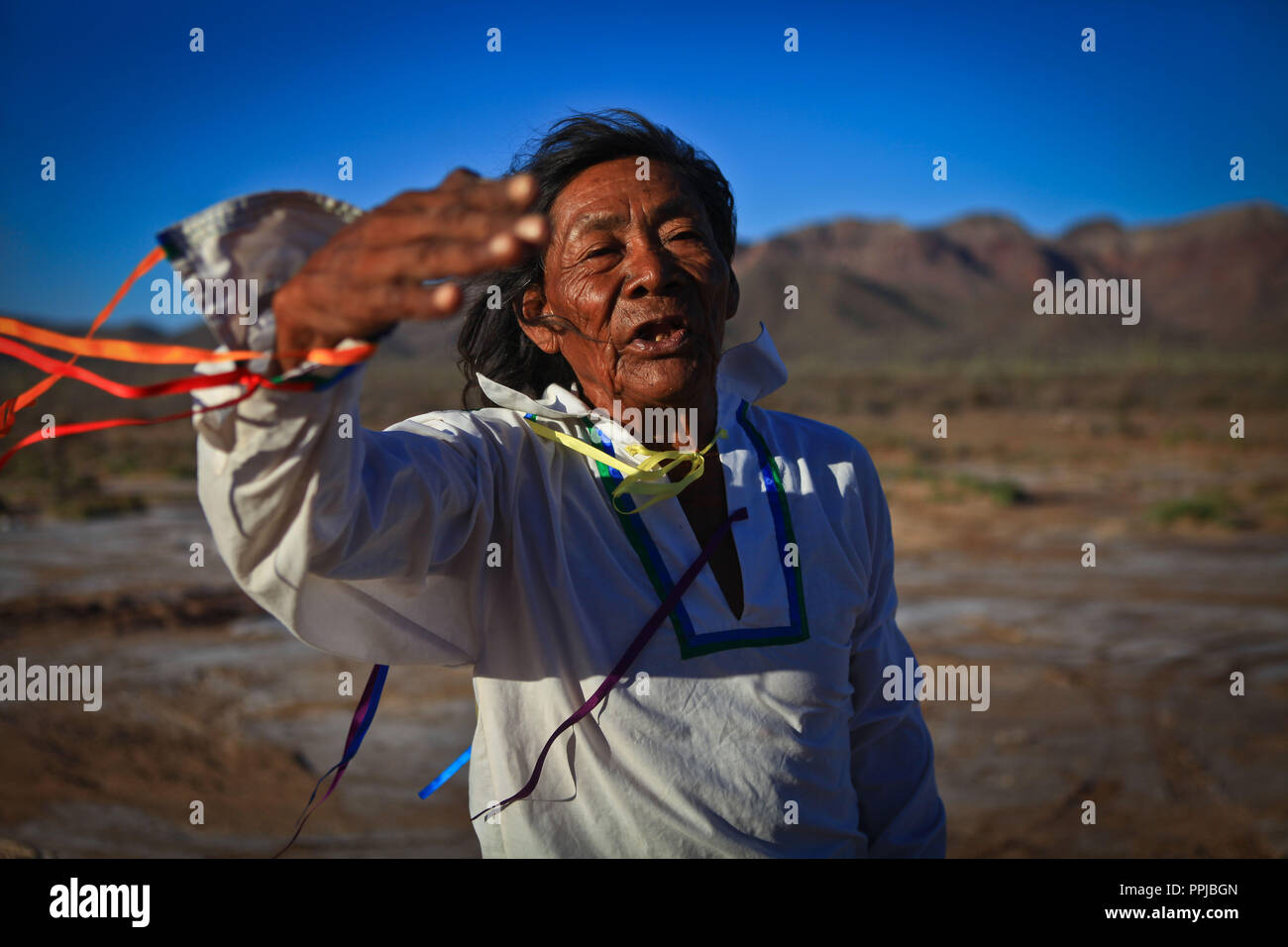 Francisco Barnett, shaman of the Seri ethnic group, enriched as El ...