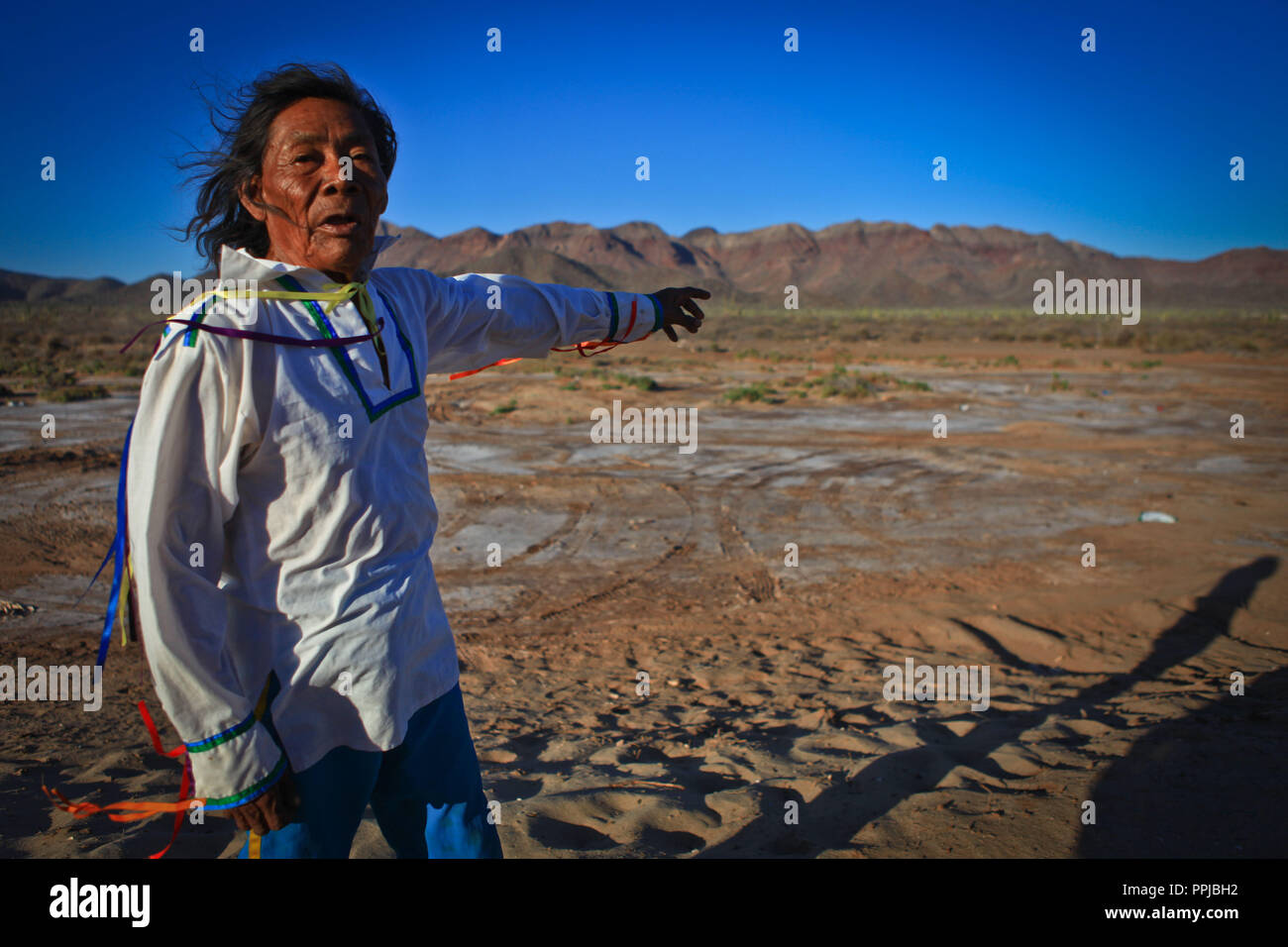 Francisco Barnett, shaman of the Seri ethnic group, enriched as El ...