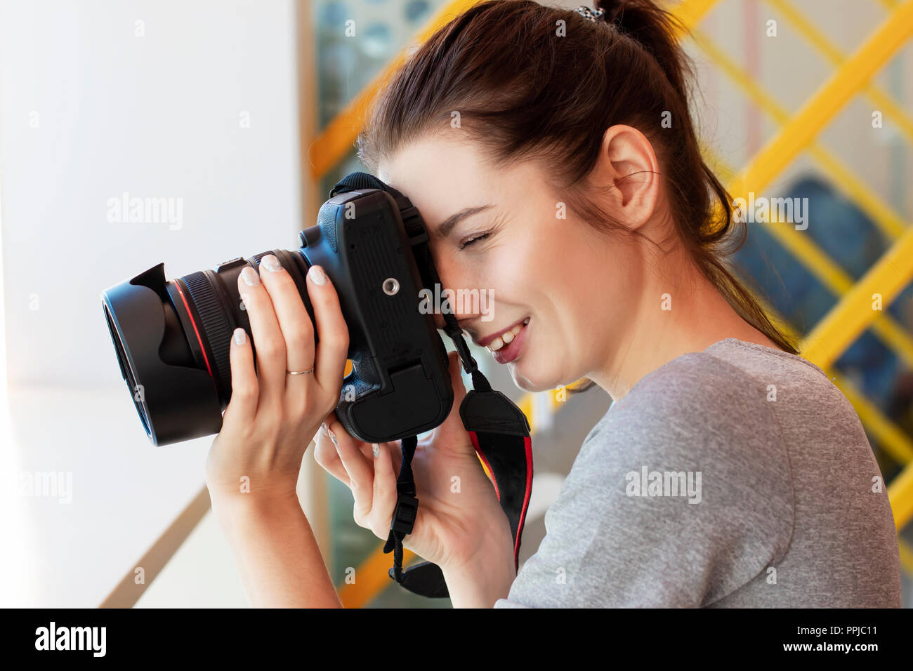 Hands Holding Something Up High Resolution Stock Photography and Images ...