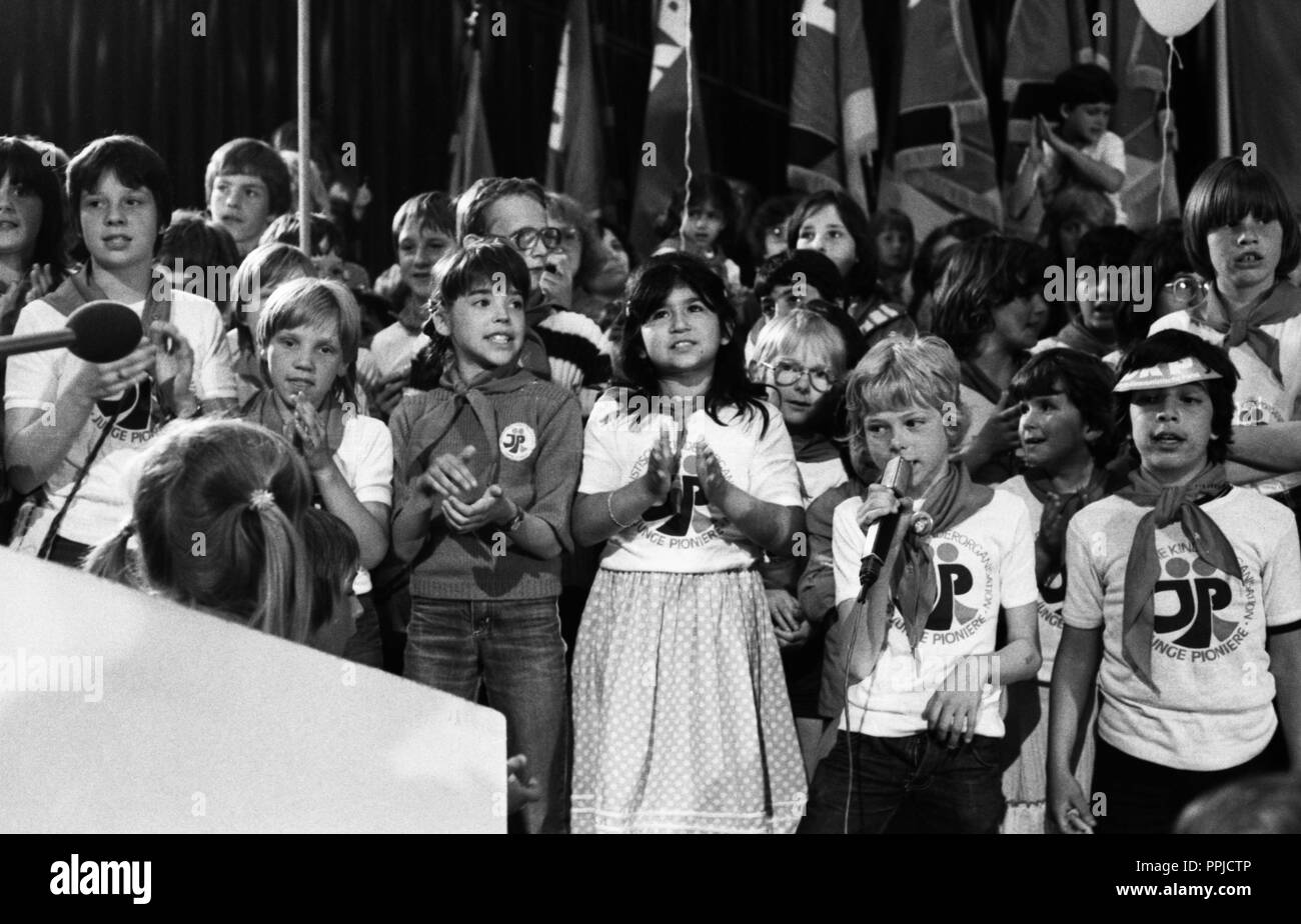 The 6th Congress of the German Communist Party (DKP) on 29 - 31 May ...