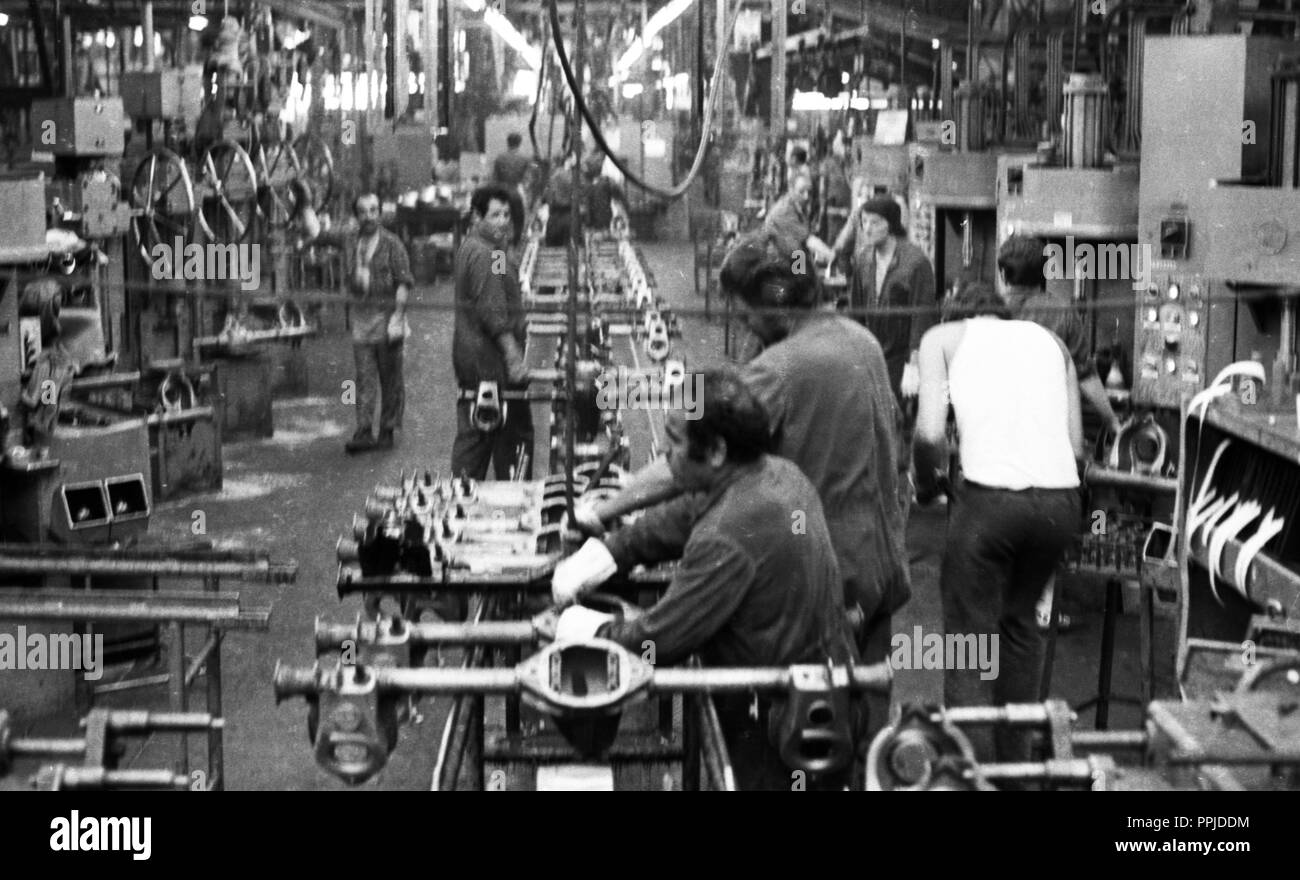 Production of engines, axles and other parts of car production at the ...