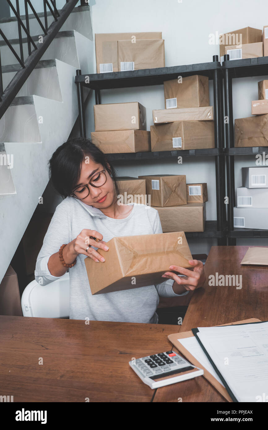 Counting signature hi-res stock photography and images - Alamy