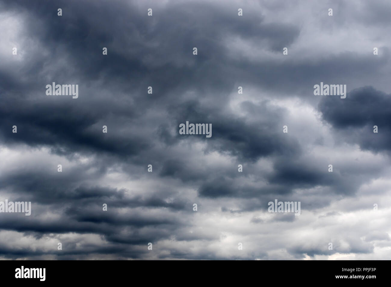 Black rain cloud hi-res stock photography and images - Alamy