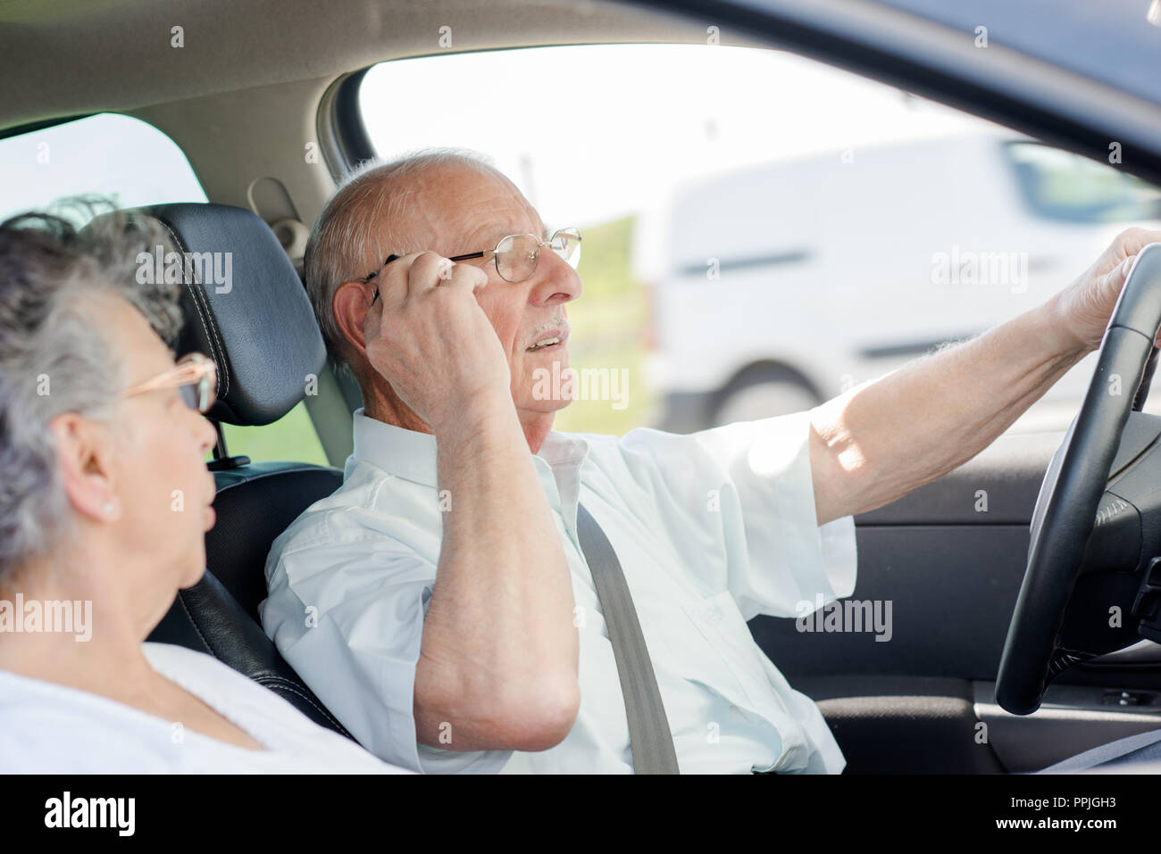 Male driver talking car window hi-res stock photography and images - Alamy