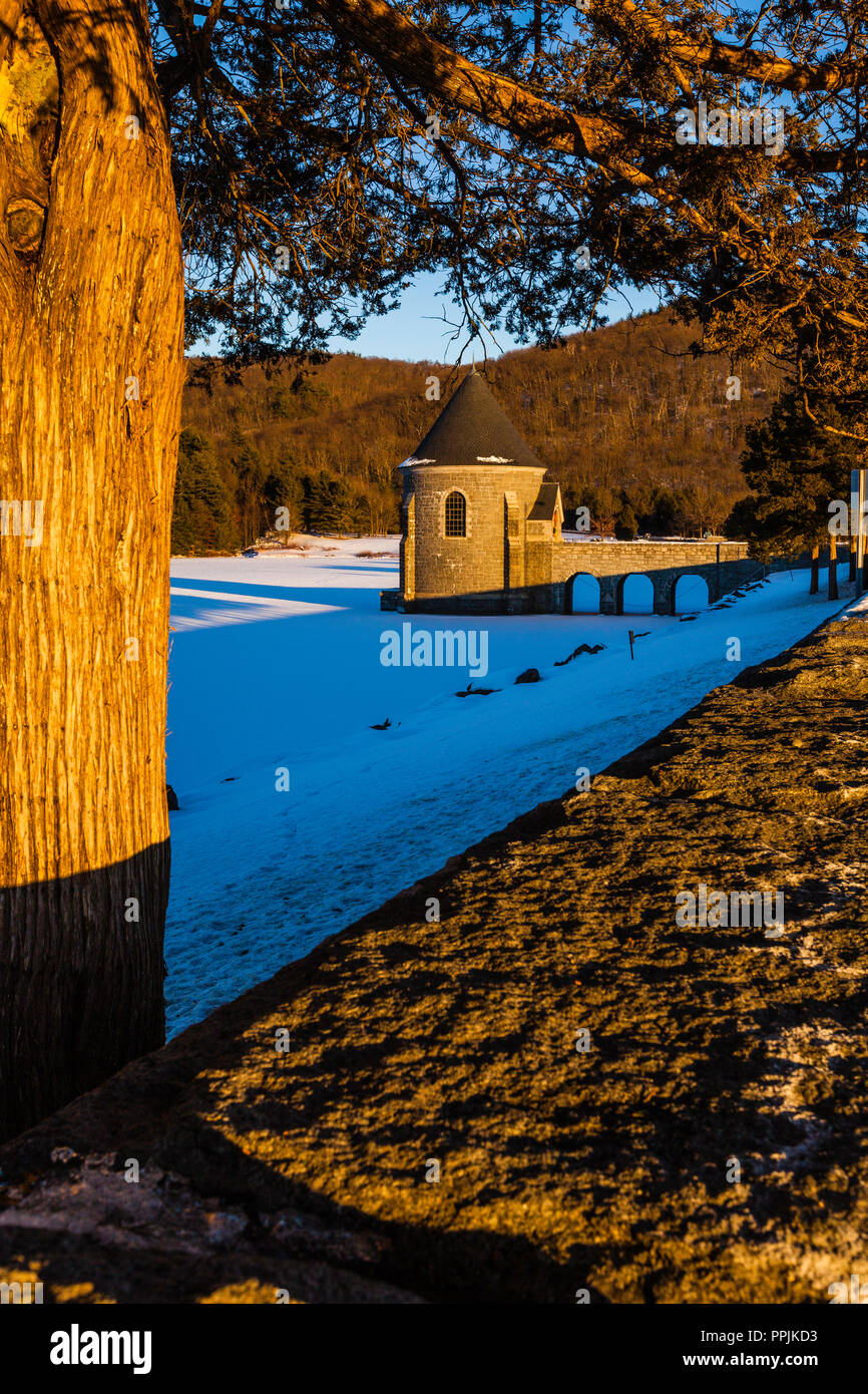 Saville Dam Barkhamsted Reservoir Barkhamsted, Connecticut, USA Stock ...