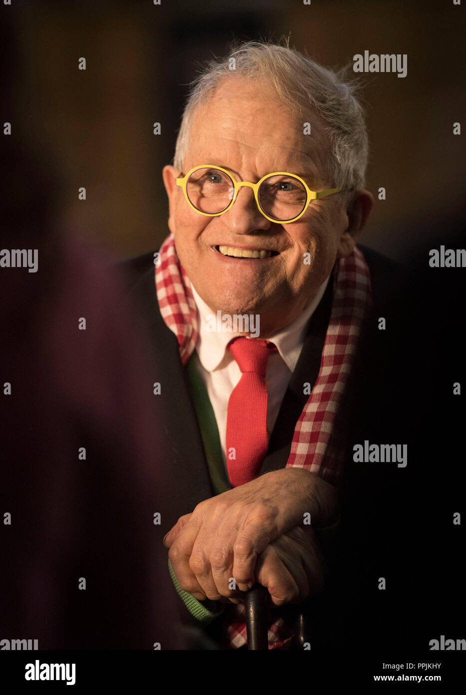 David Hockney in front of The Queen's Window, a new stained glass ... David Hockney in front of The Queen's Window, a new stained glass ...