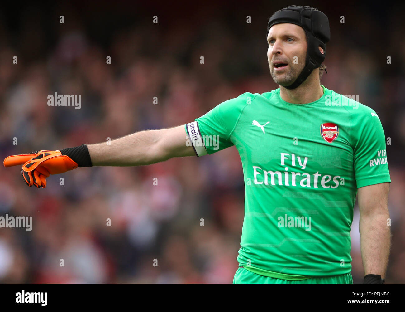 Emirates stadium arsenal goalkeeper petr cech hi-res stock photography ...