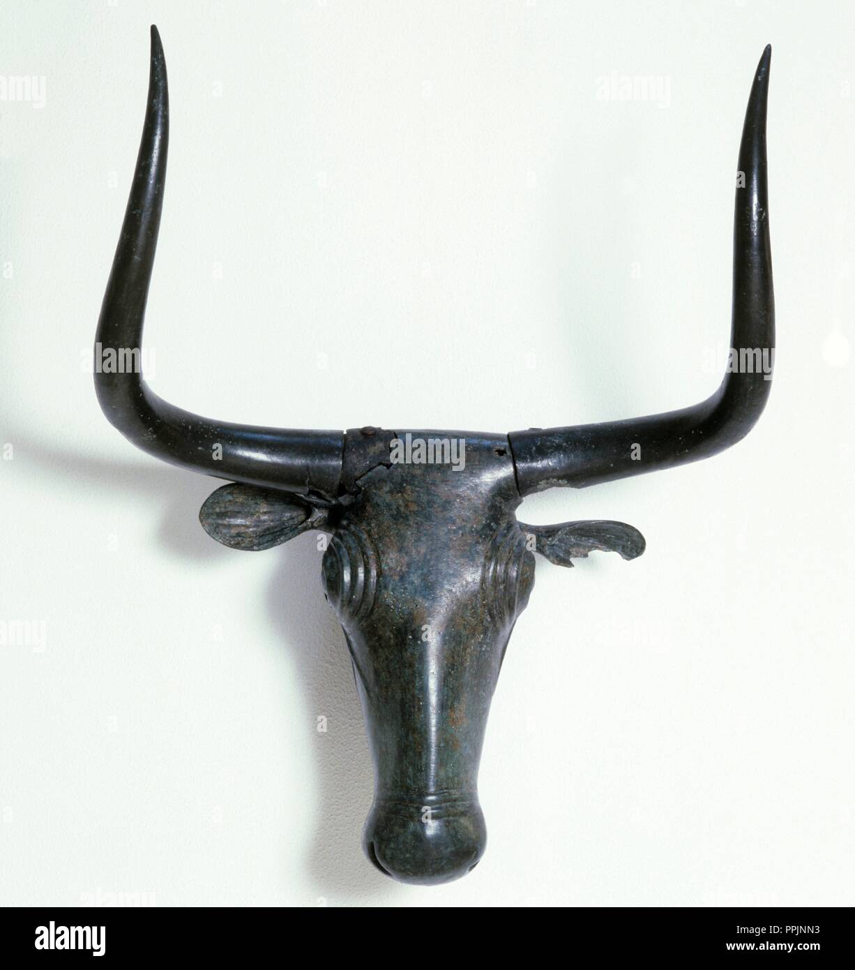 Escultura toro hi-res stock photography and images - Alamy