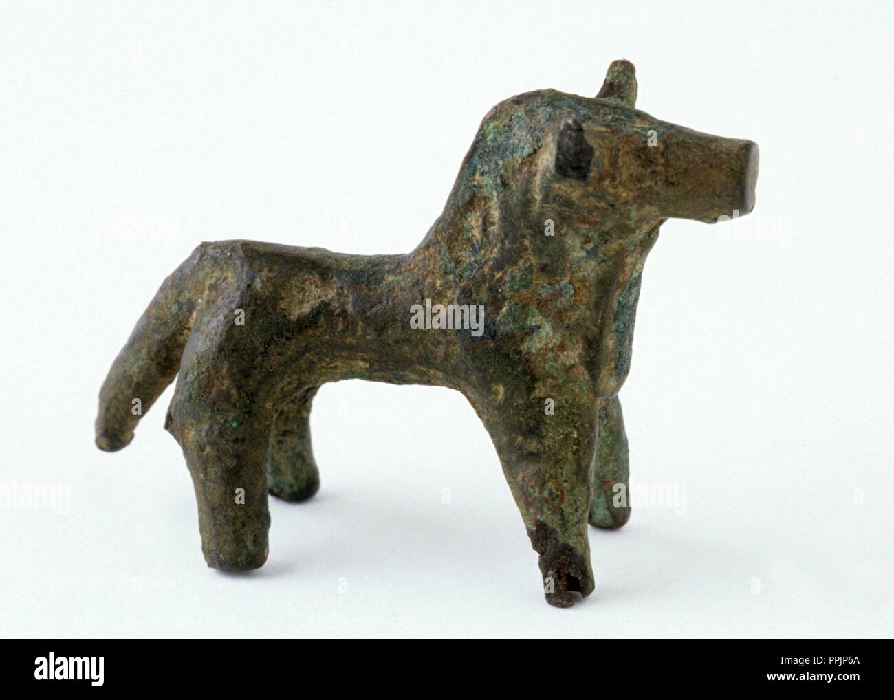 FIGURA DE TORO DE BRONCE. IBERICO ESCULTURA. (DEPOSITO: MUSEO ...